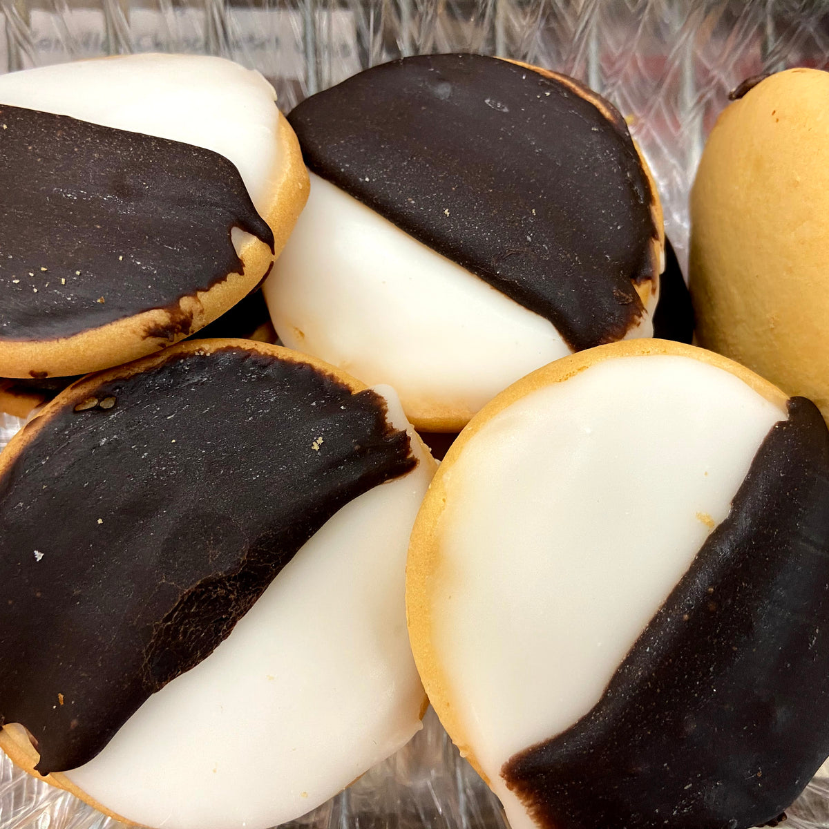 Black & White Cookies I Kosher Bakery I Fischer Bros & Leslie – Fischer ...